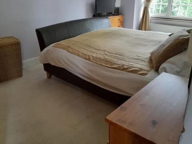 Room at Harvey Road, Greater London