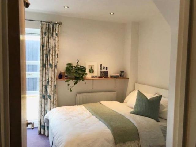 Room at Hawgood Street, Greater London