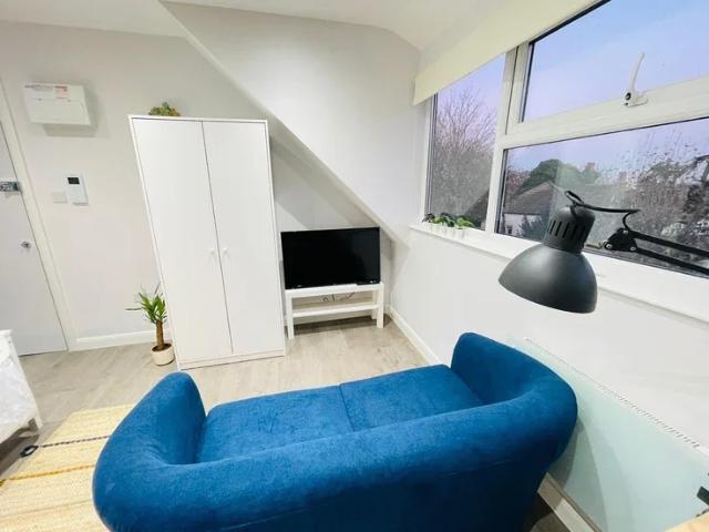 Room at Hawkwood Mount, Greater London