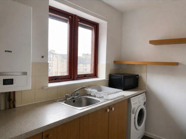 Room at Hawkhill, City of Edinburgh