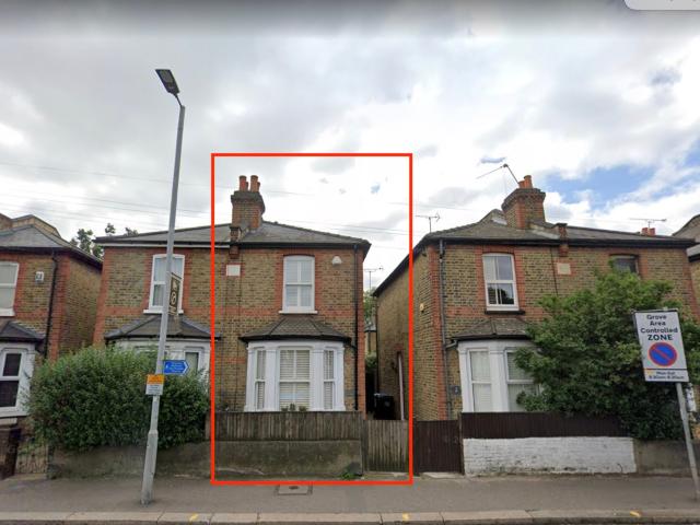 Room at Hawks Road, Greater London