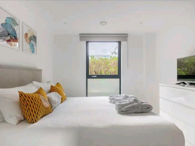 Room at Hawthorne Crescent, Greater London