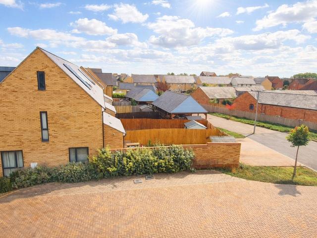Room at Hawthorne Grove, Milton Keynes