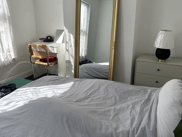Room at Hawthorne Road, Greater London
