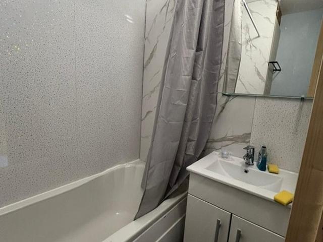 Room at Hawthorne Street, Leicester