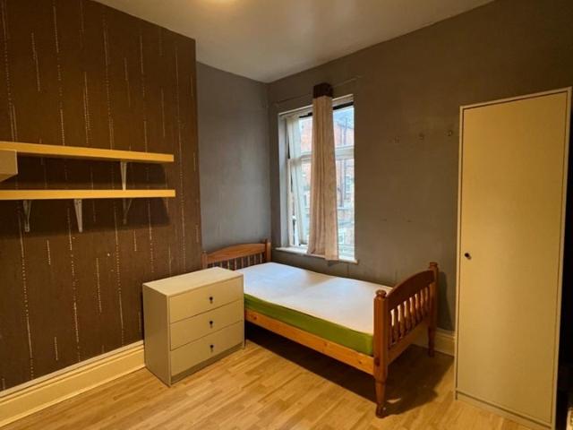 Room at Hawthorne Street, Leicester