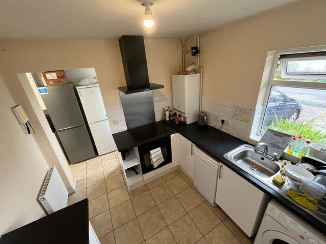 Room at Hawton Crescent, Nottingham