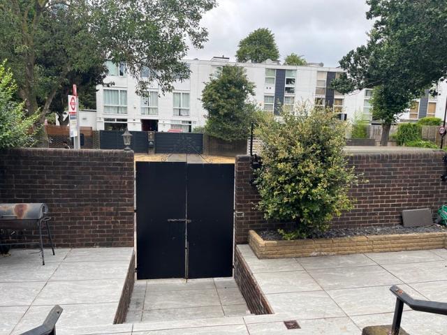 Room at Hawtrey Road, Greater London