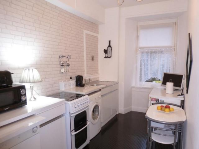 Room at Hathaway Street, Glasgow