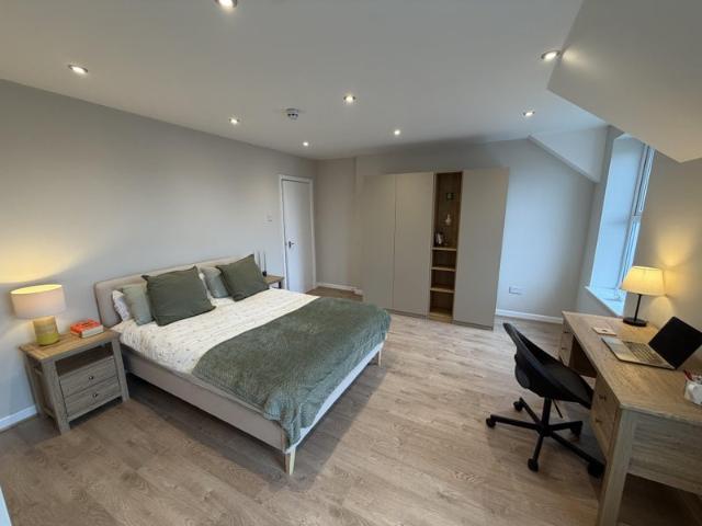 Room at Hathersage Road, Manchester
