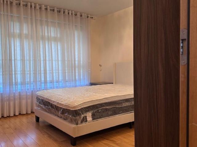 Room at Haydock Green, Greater London