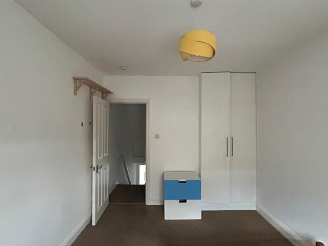 Room at Haydons Road, Greater London