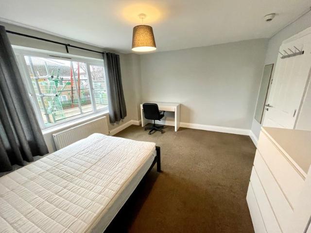 Room at Hayes Close, Bristol