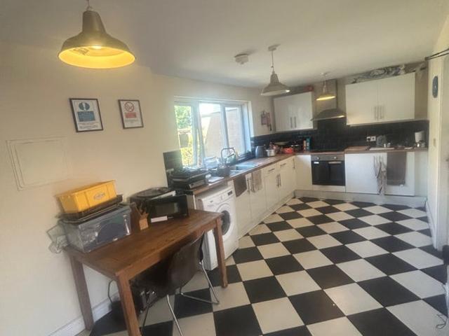 Room at Hayle, Tamworth
