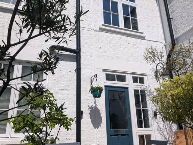 Room at Hazelbourne Road, Greater London