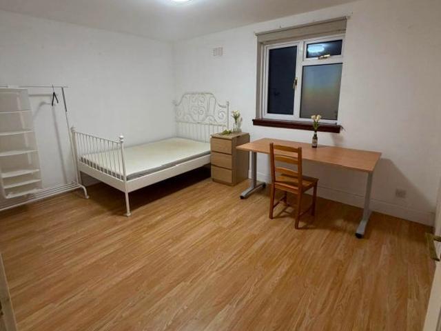 Room at Hazeldean Terrace, City of Edinburgh