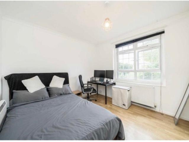 Room at Hazelhurst Road, Greater London