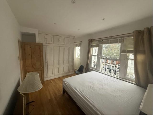 Room at Hazlebury Road, Greater London