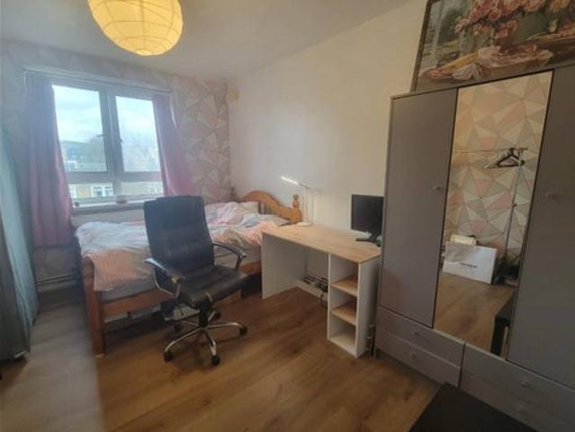 Room at Headlam Street, Greater London
