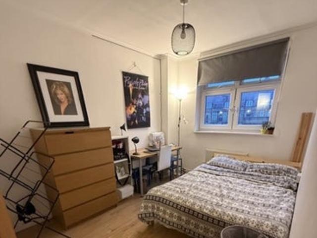 Room at Headlam Street, Greater London