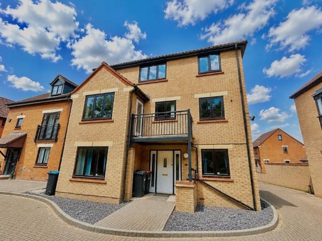 Room at Hearne Place, Milton Keynes