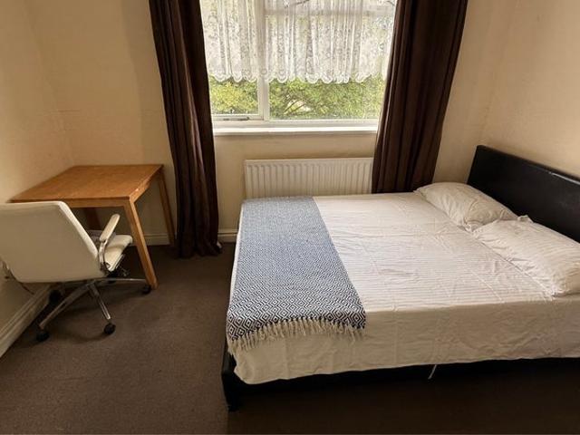 Room at Heath Green, Coseley