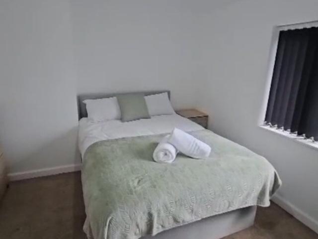 Room at Heath Lane, Sandwell