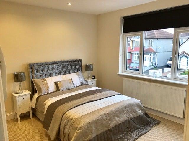 Room at Heath Road, Greater London
