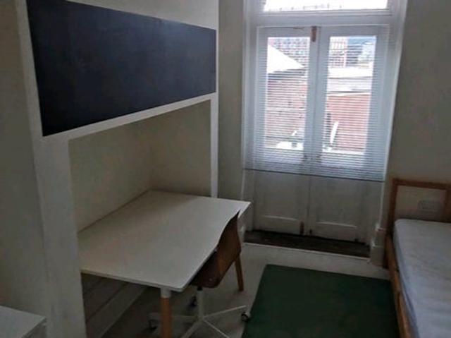 Room at Heathcoat Street, Nottingham