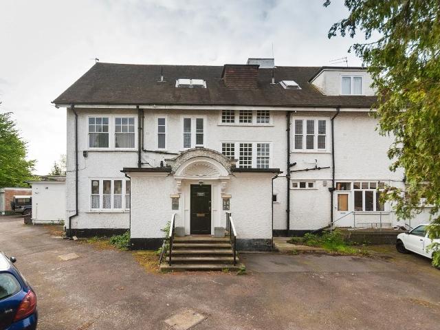 Room at Heathside Park Road, Woking