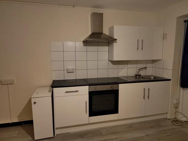 Room at Heathside Park Road, Woking