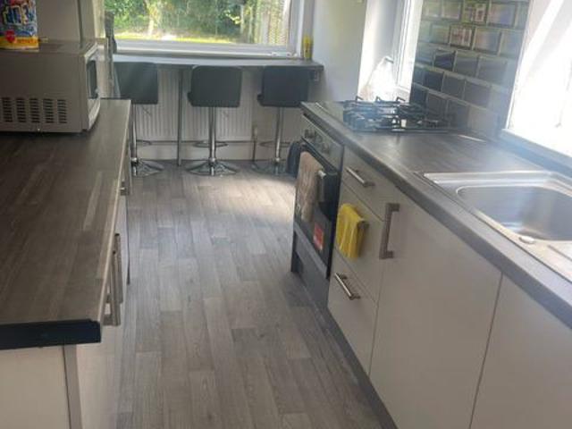 Room at Heathside Road, Manchester