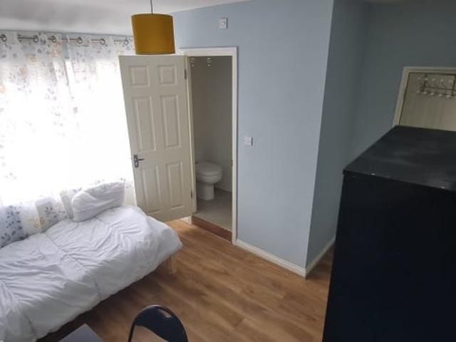 Room at Heathstan Road, Greater London