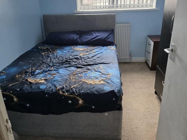 Room at Heathy Rise, Birmingham
