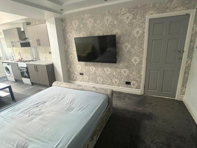 Room at Hedge Way, Bradford