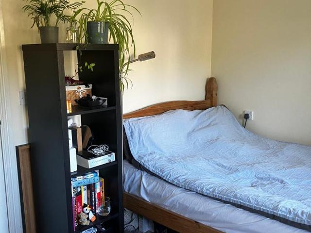 Room at Hedgers Close, Bristol