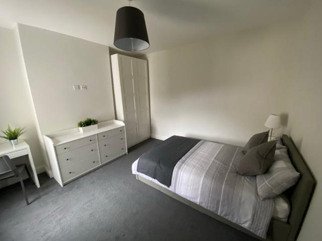 Room at Hedley Street, Maidstone