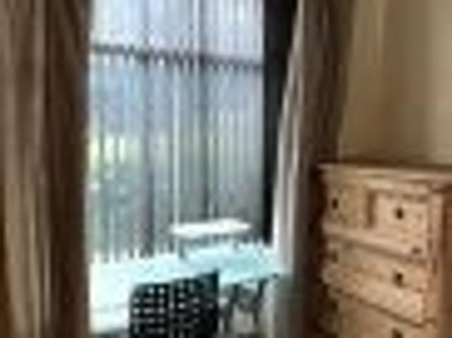 Room at Heeley Road, Birmingham