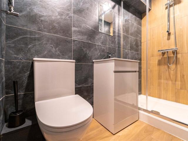 Room at Heeley Road, Birmingham