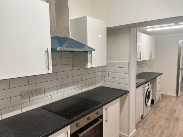 Room at Helpeston, Basildon