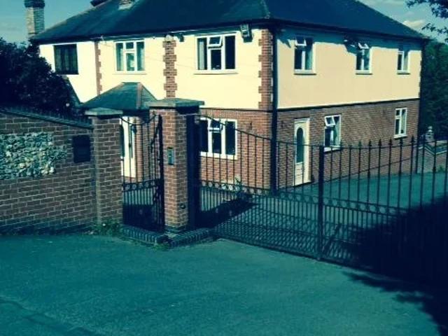 Room at Hempstead Road, Dacorum