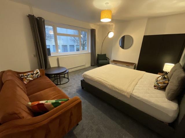Room at Hemsworth Street, Greater London