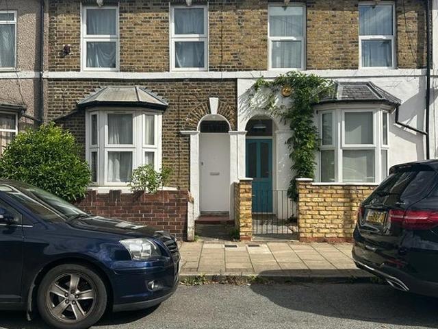 Room at Henniker Road, Greater London