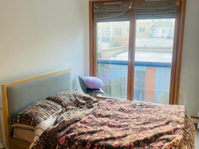 Room at Heneage Street, Greater London