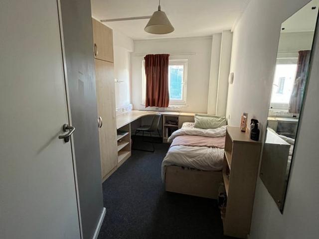 Room at Heneage Street West, Birmingham