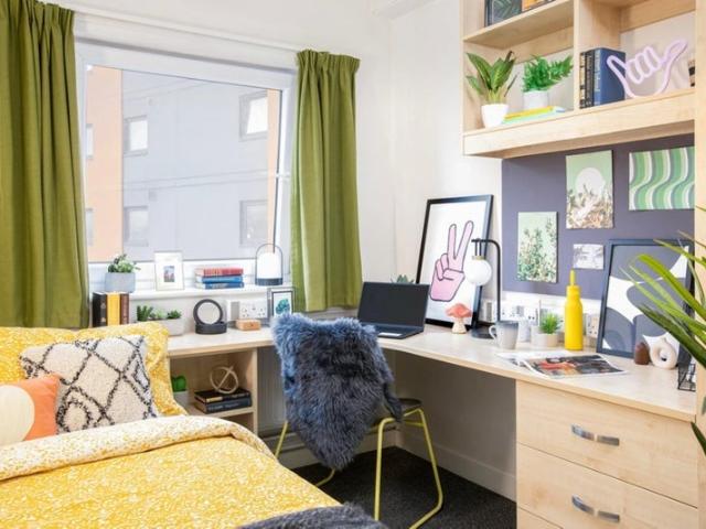 Room at Heneage Street West, Birmingham