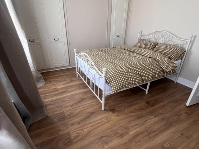 Room at Hengist Road, Greater London