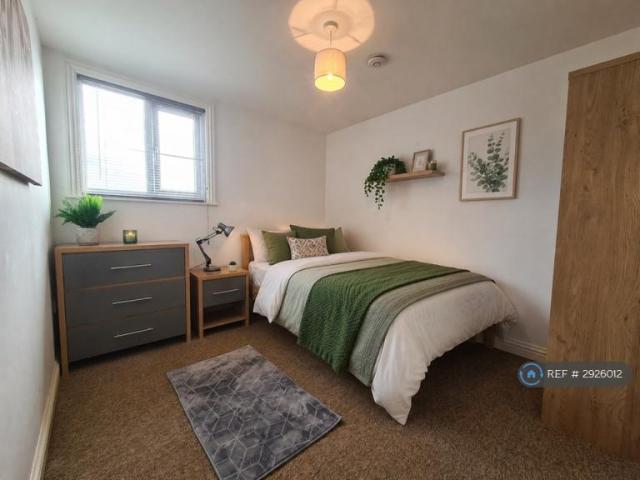 Room at Henley Road, Portsmouth