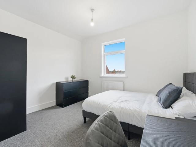 Room at Henry Street, Crewe