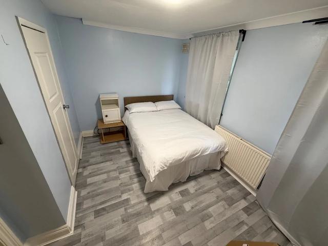 Room at Heston Road, Greater London